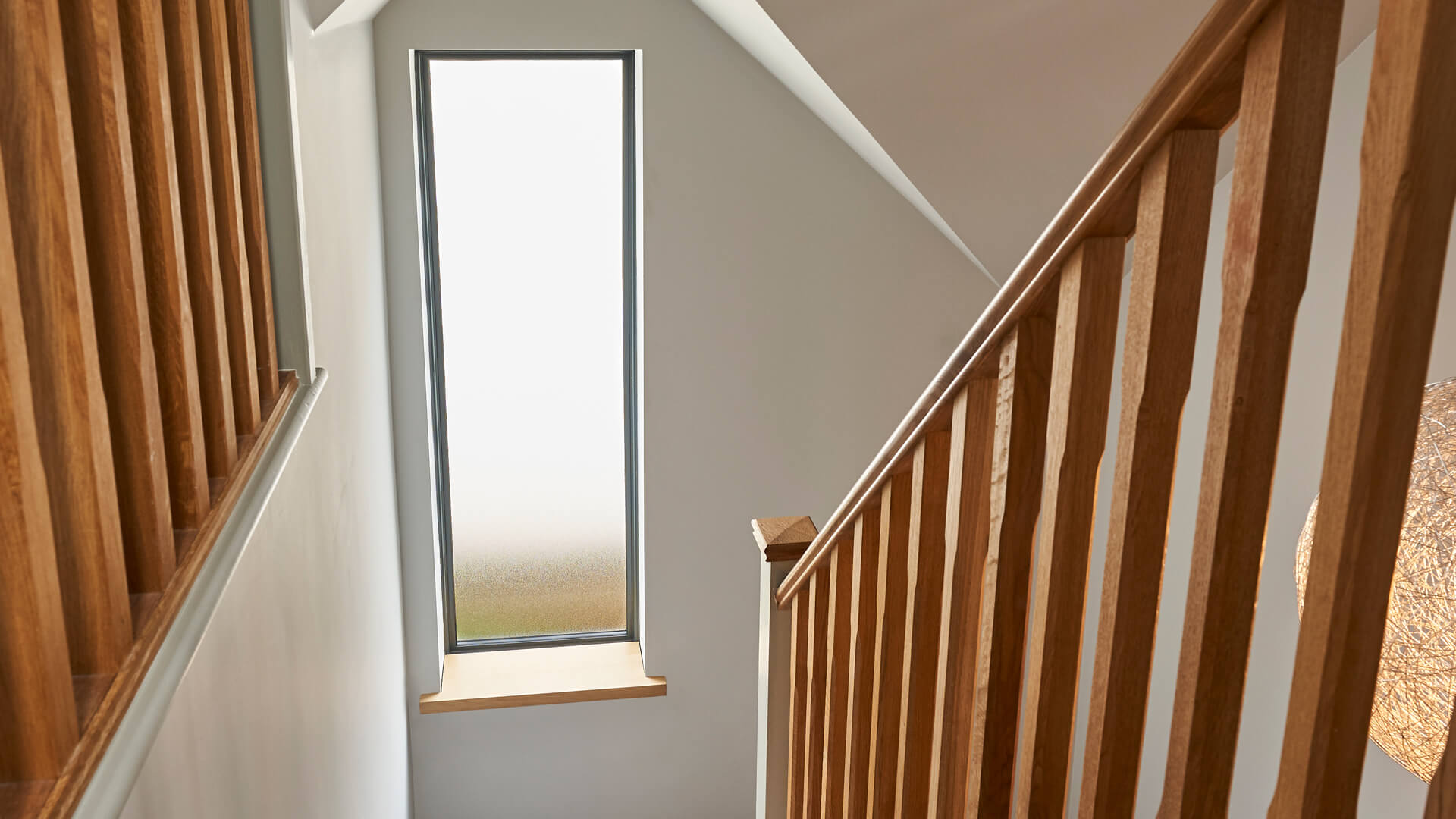 Flush Windows in Anthracite Grey Aluminium from Hazlemere Windows